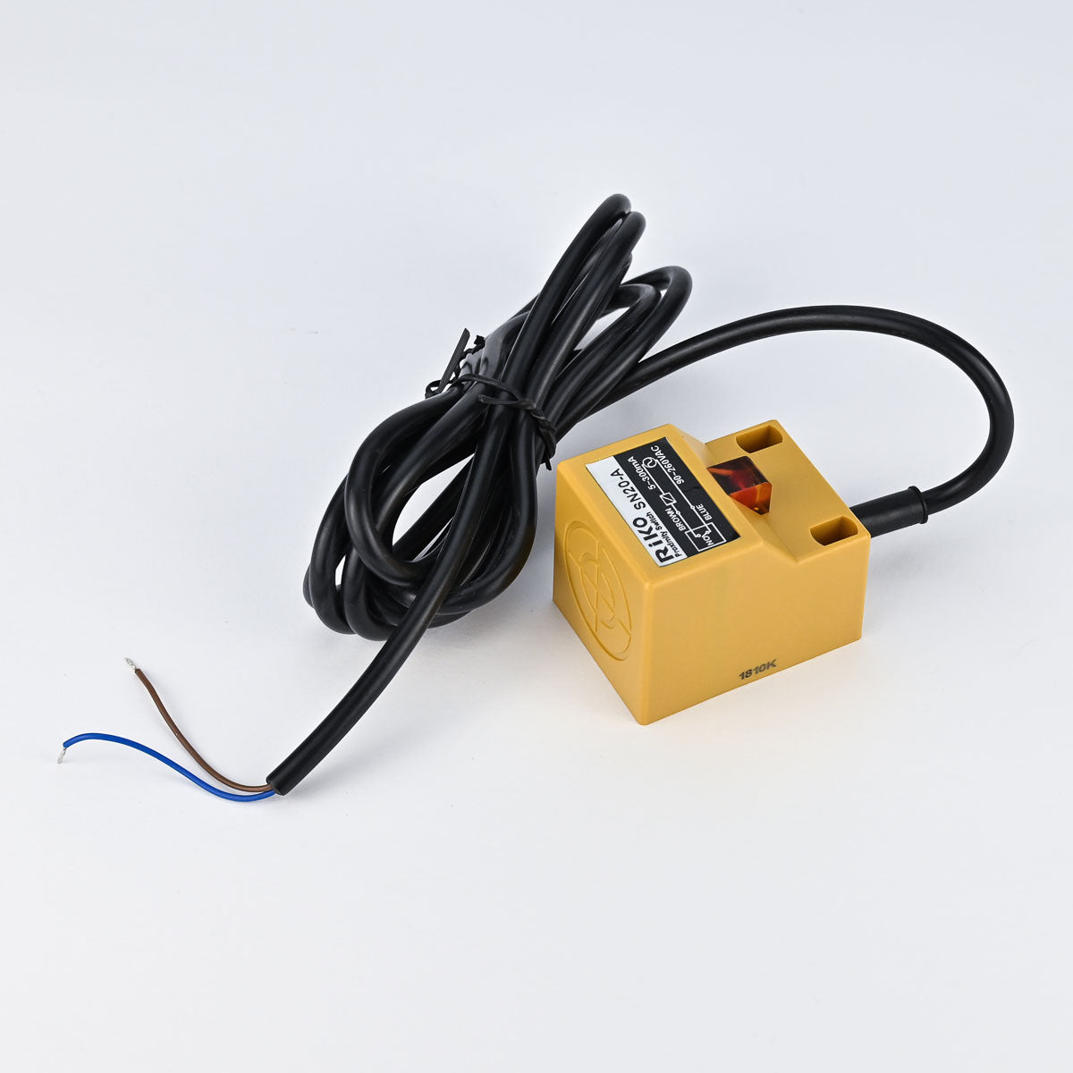 INDUCTIVE SENSOR RECTANGULAR 40 X 40 90-260 VAC 3W NO 20 MM RIKO ...