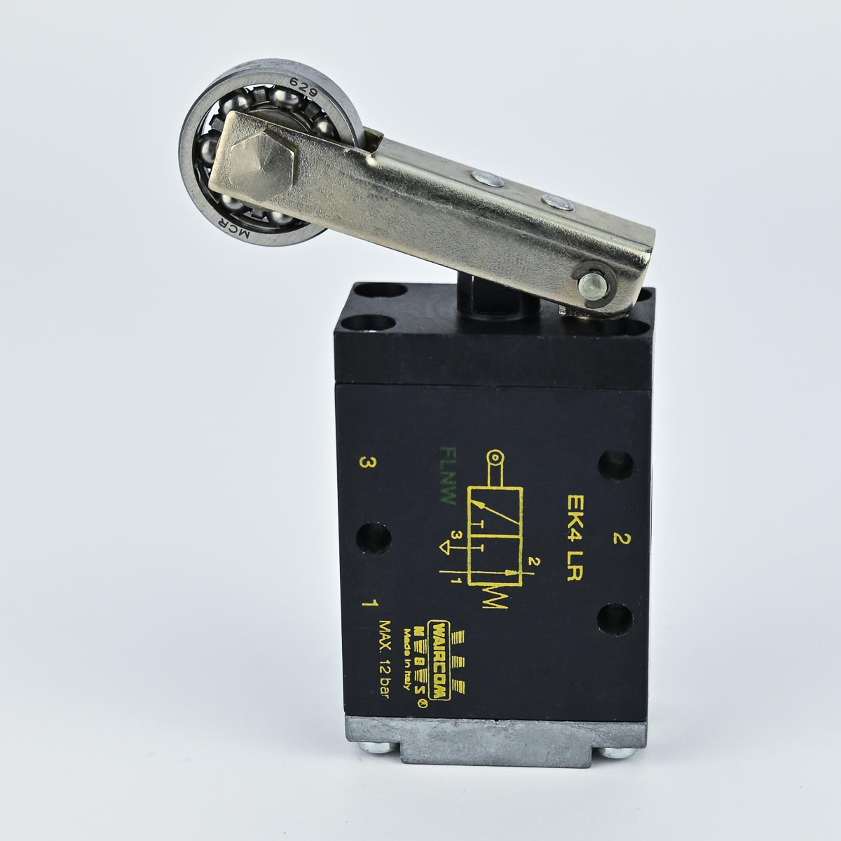 PNEUMATIC ROLLER LEVER 3/2 1/4" WAIRCOM – Creative Automation